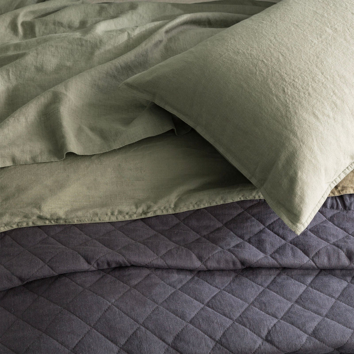 Renee Taylor Cavallo Stone Washed 100% French Linen Quilt cover set