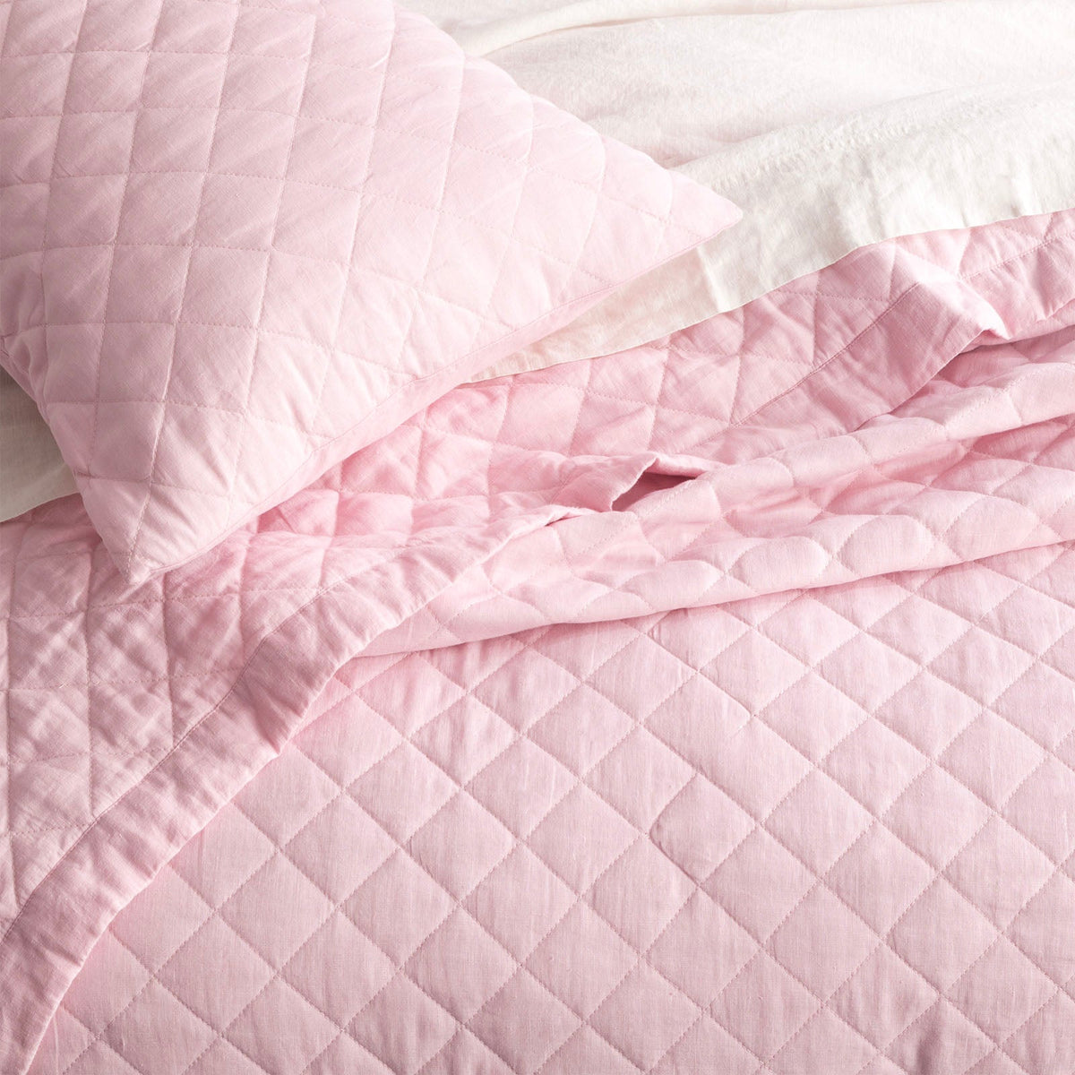 Renee Taylor Cavallo Stone washed French Linen Quilted Bed Coverlet Se