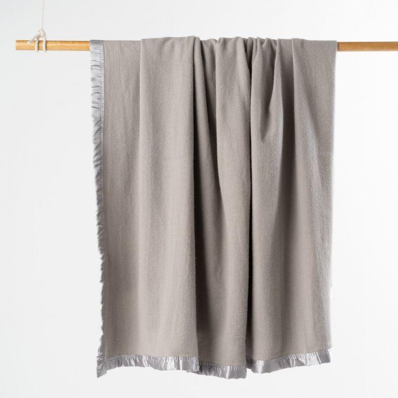 Jason Bedding AUSTRALIAN WOOL BLANKET W/SATIN TRIM EDGE 500gsm - Silve